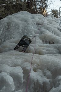 Ice climbing for beginners » Tibi lost in nature