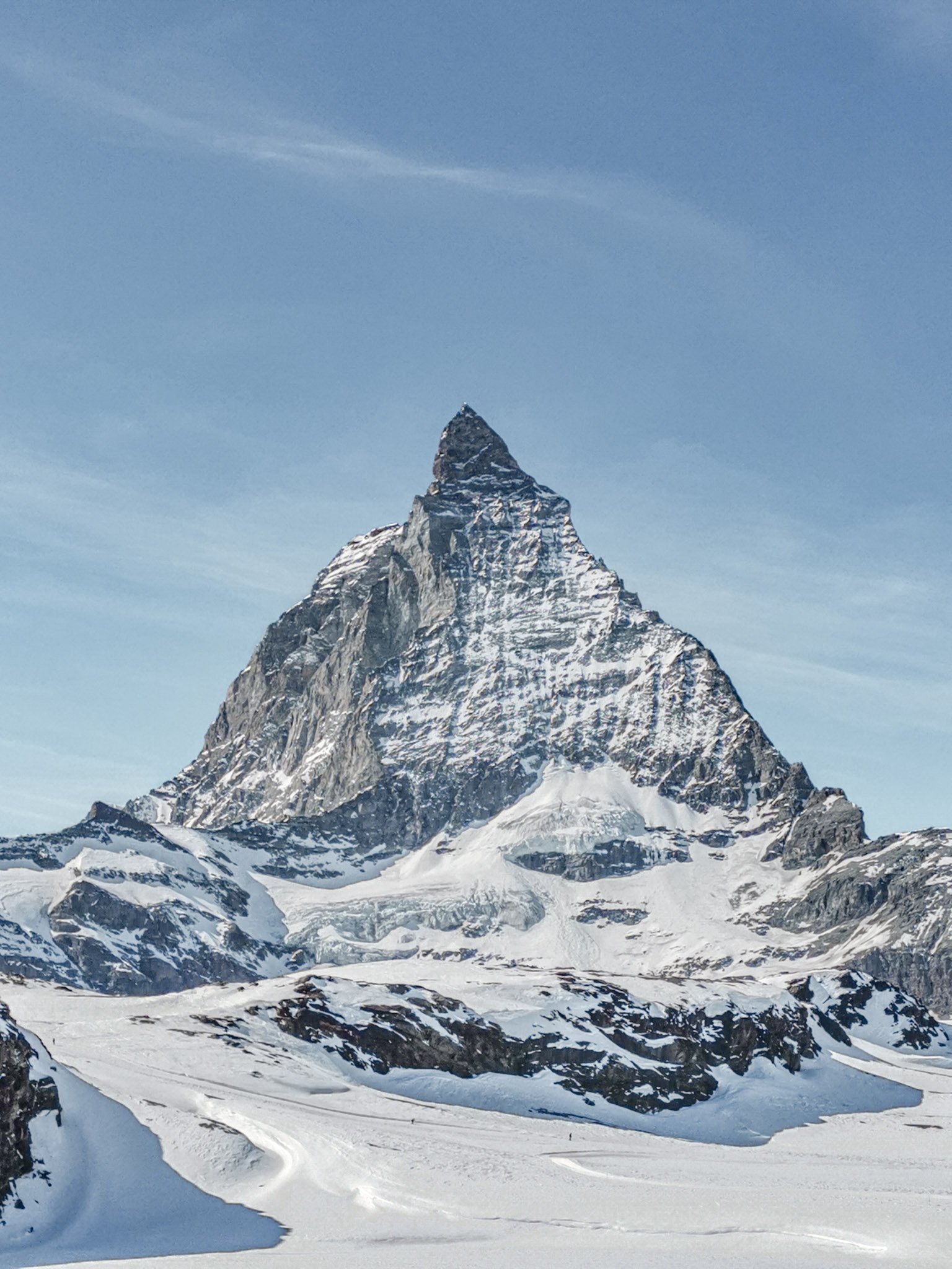 Skiing and snowboarding in Cervinia » Tibi lost in nature