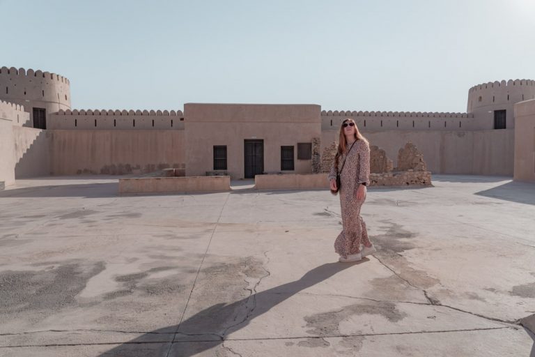 The ultimate road trip in Oman » Tibi lost in nature